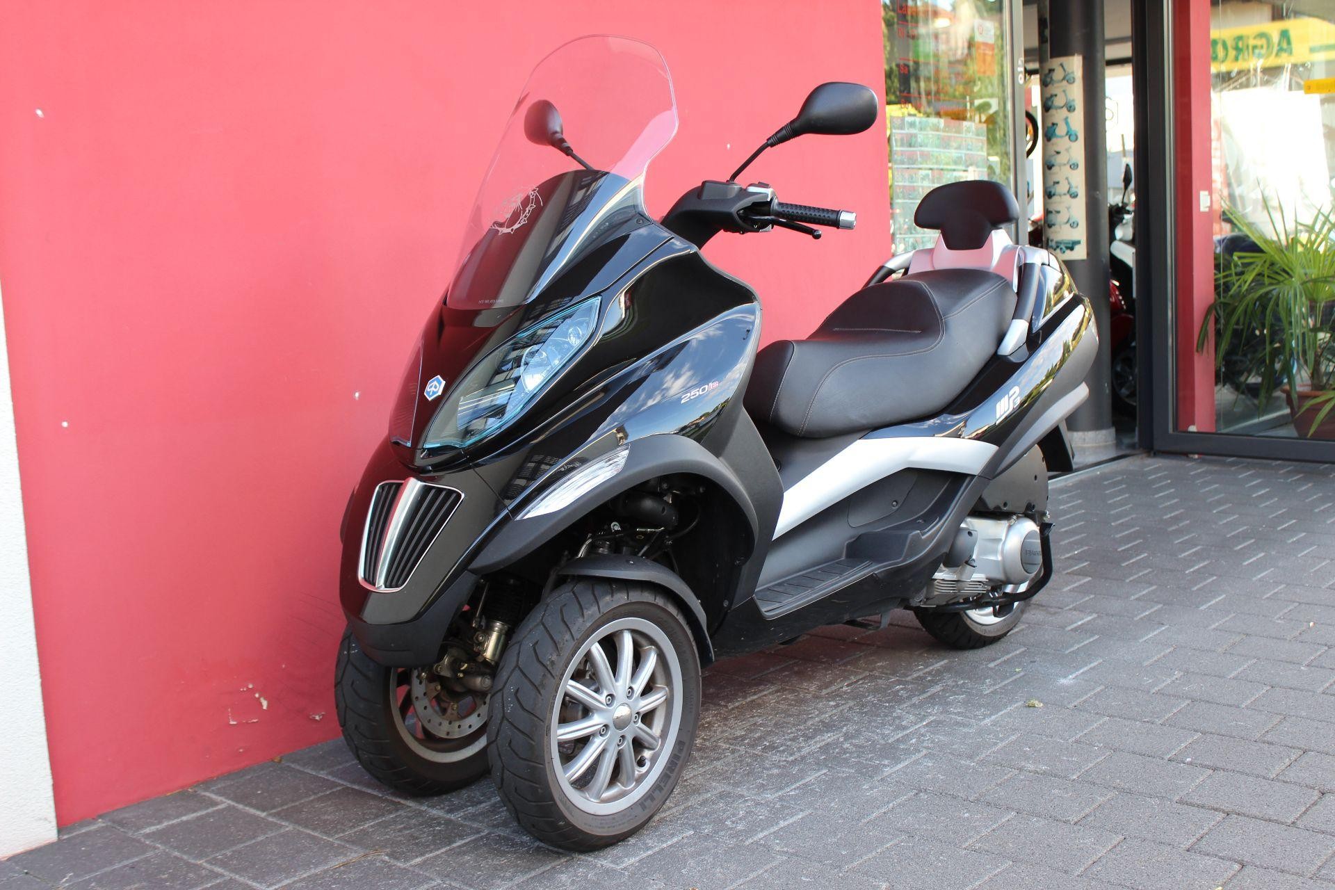 Piaggio 3 Rad - www.inf-inet.com
